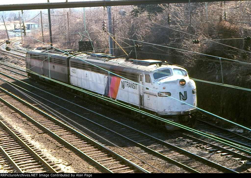NJ Transit E-8A 4323